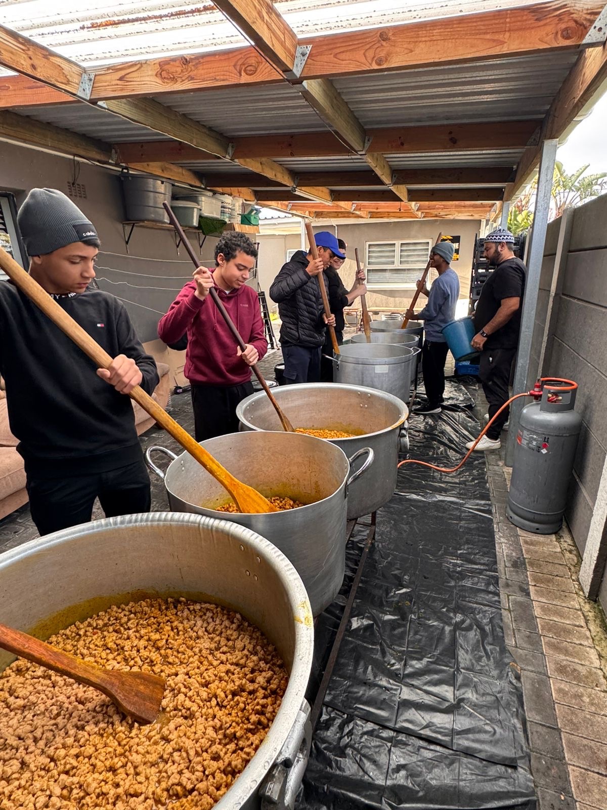 Teaching the Youth the Importance of Feeding – Falaah Foundation